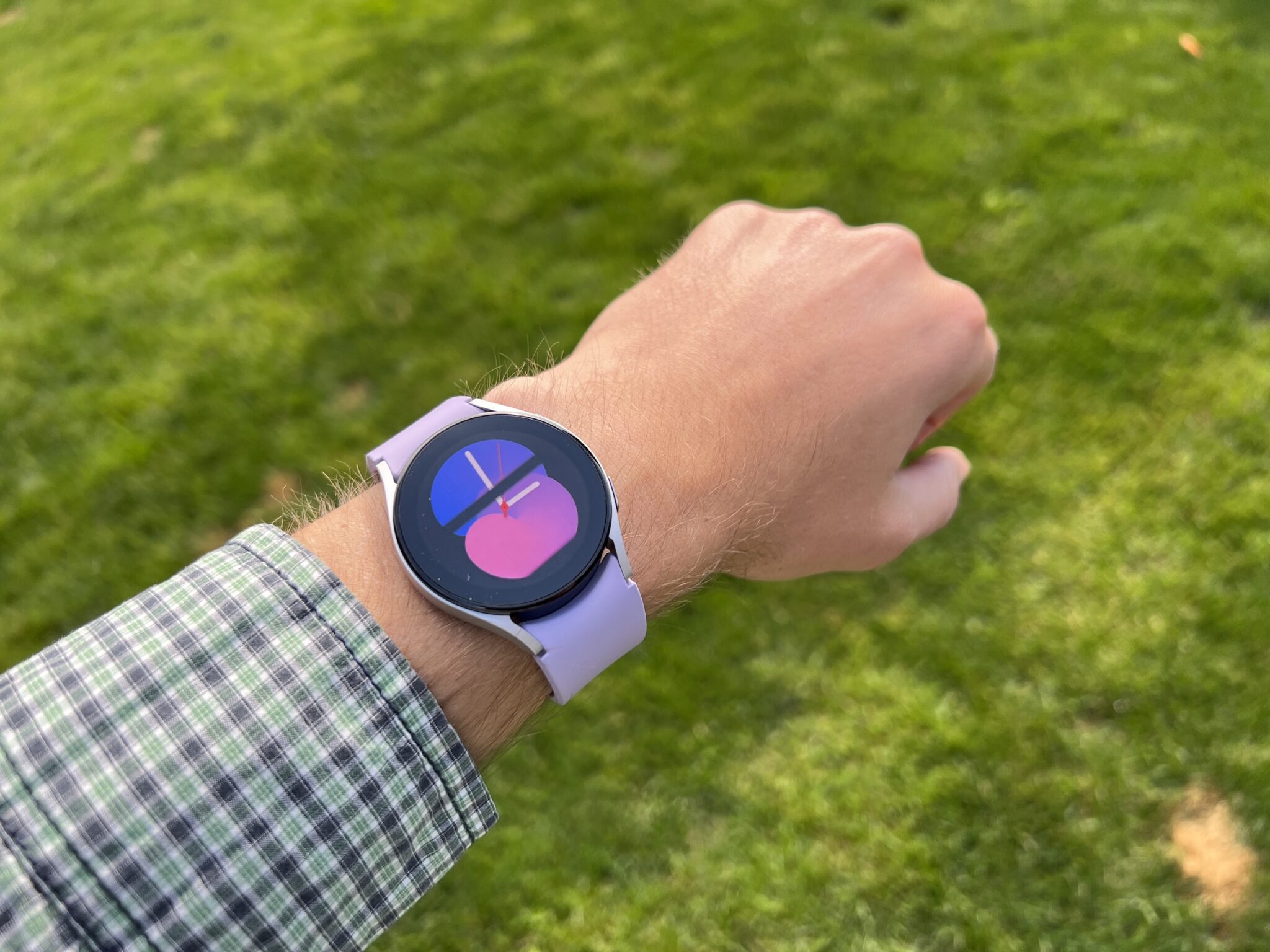 They support Galaxy Watch5 wireless charging? – Samsung Magazine