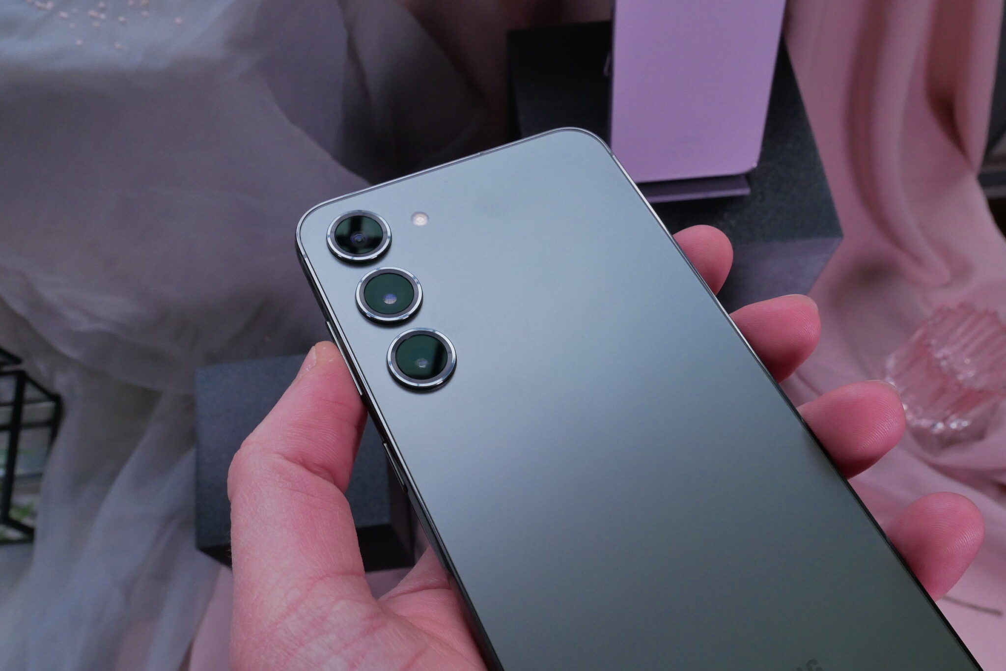 What charger do you need for Galaxy S23, S23+ and S23 Ultra? - Samsung ...