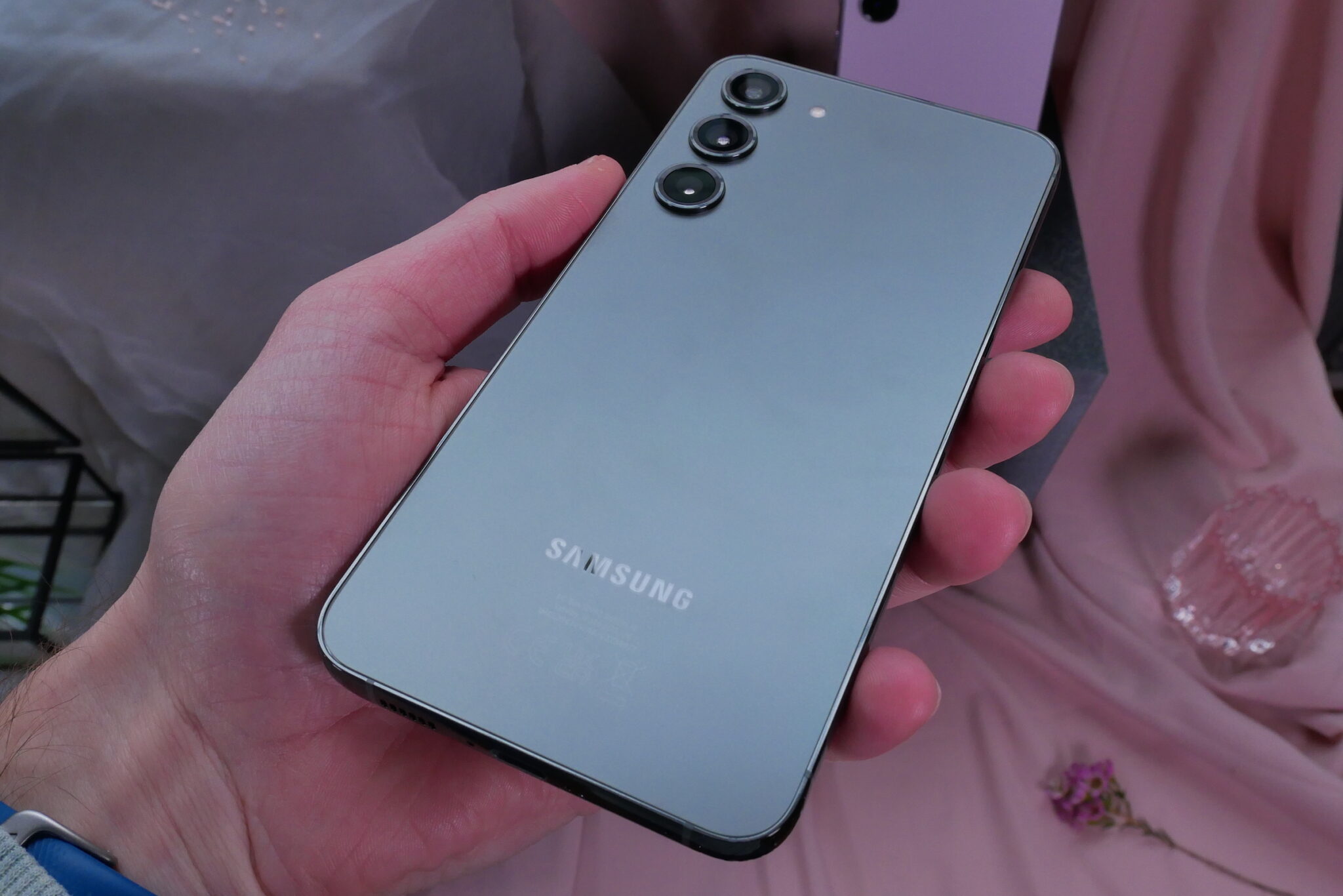 What charger do you need for Galaxy S23, S23+ and S23 Ultra? - Samsung ...