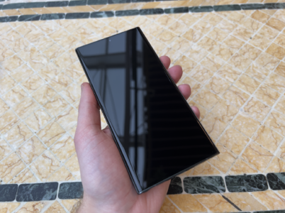 Green and pink display line problem Galaxy S23 is back. What about it ...