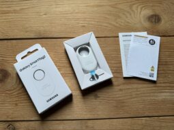 Samsung Galaxy SmartTag2 vs. Apple AirTag: What is different and what ...