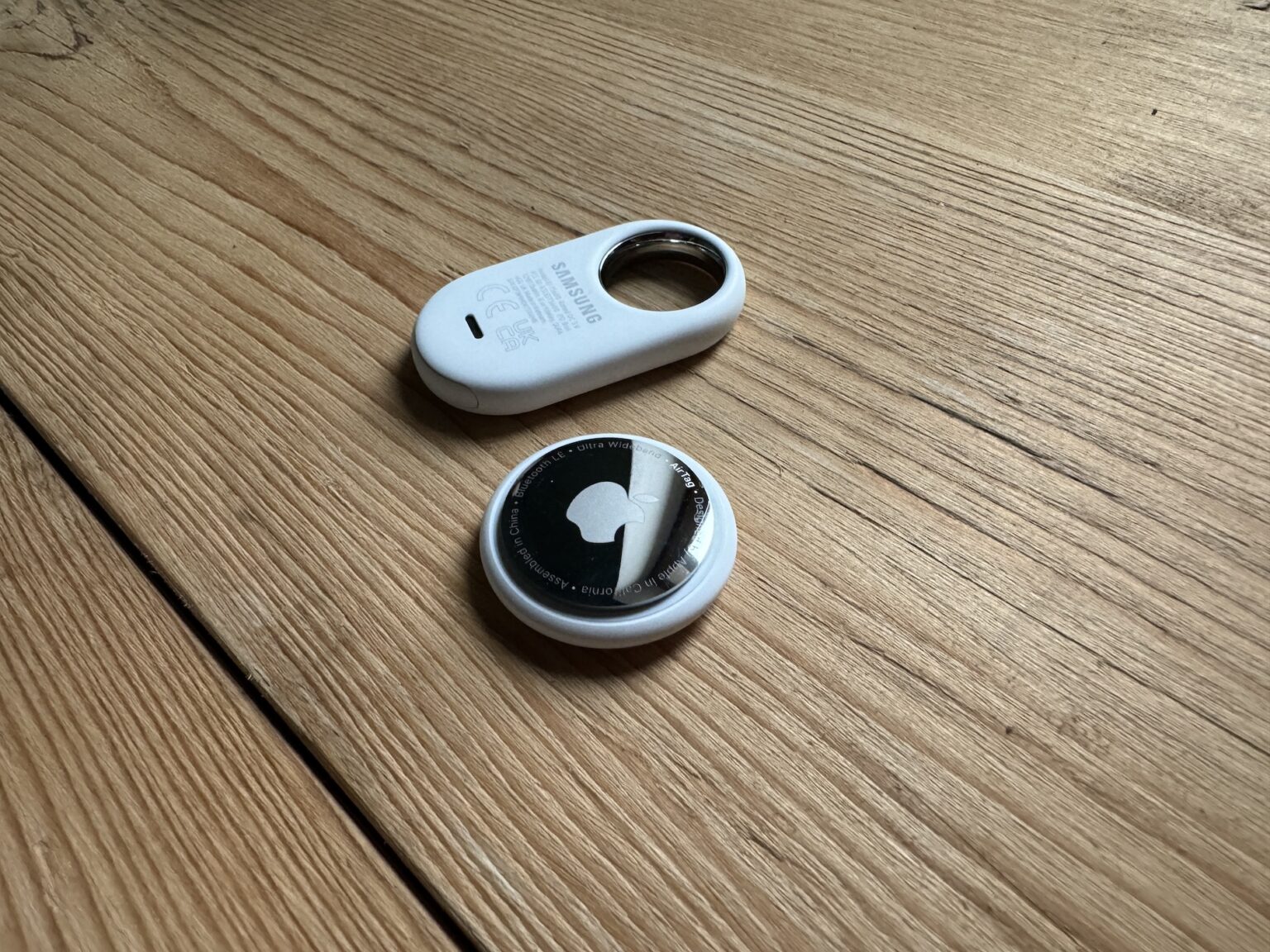 Samsung Galaxy SmartTag2 vs. Apple AirTag: What is different and what ...