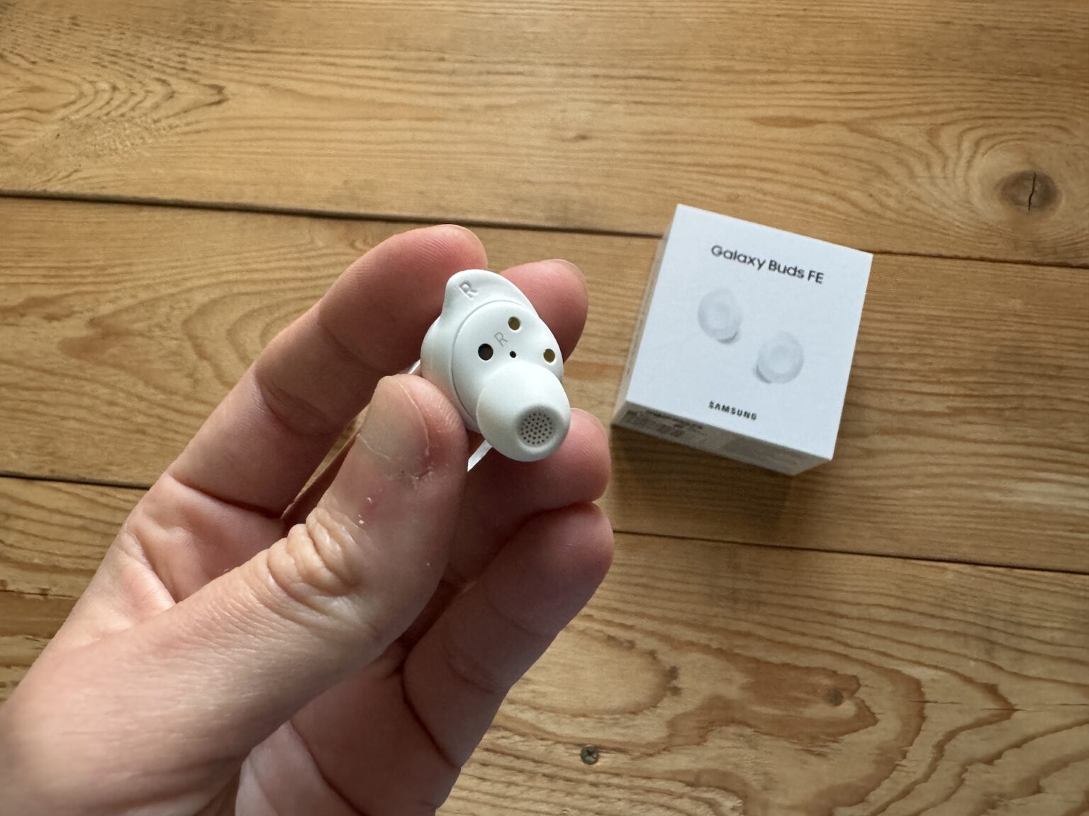 Galaxy Buds3 FE vs. Galaxy Buds FE: What are the intergenerational ...