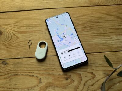 Samsung Galaxy SmartTag2 vs. Apple AirTag: What is different and what ...
