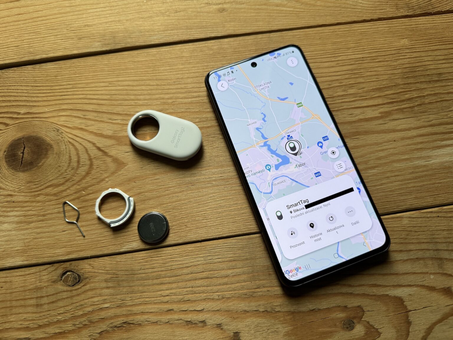 Samsung Galaxy SmartTag2 vs. Apple AirTag: What is different and what ...