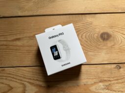 Samsung Galaxy Fit3 评测：持久的兴奋 – Samsung Magazine
