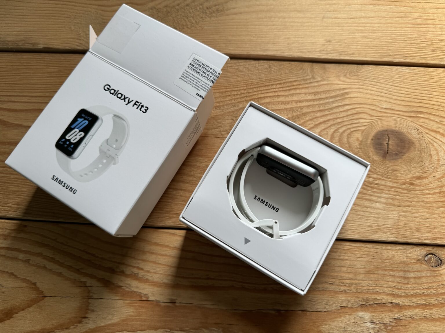 Samsung Galaxy Fit3 评测：持久的兴奋 – Samsung Magazine