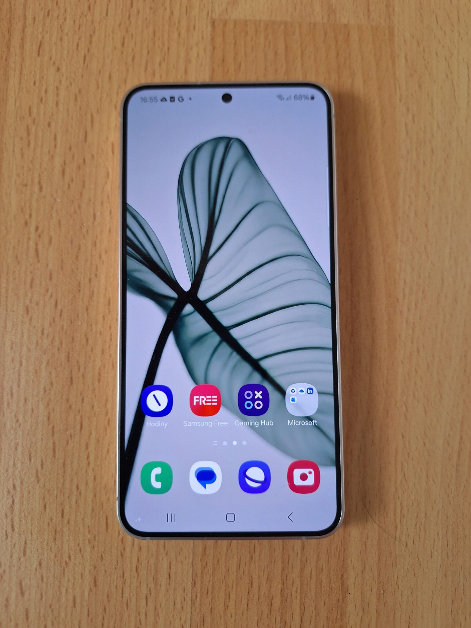 Pełne porównanie: iPhone 16 vs. Galaxy S24 - Samsung Magazine