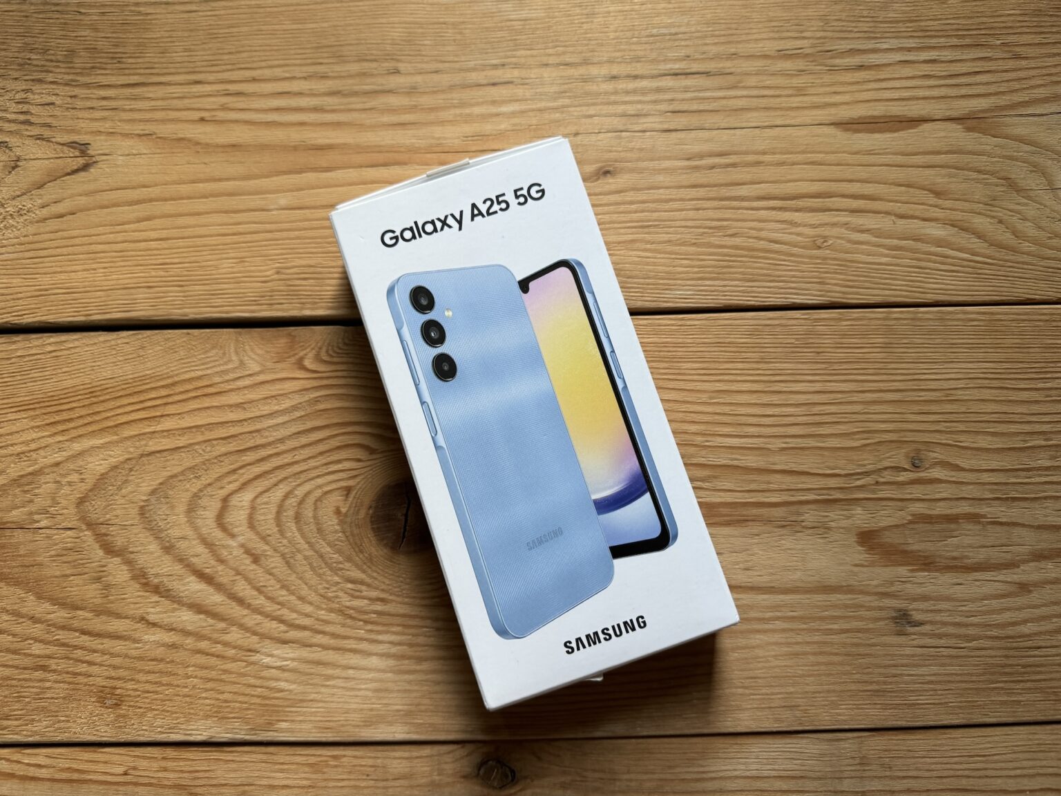 Samsung představil upravený Galaxy A25 5G. Je určený jen pro Japonsko ...