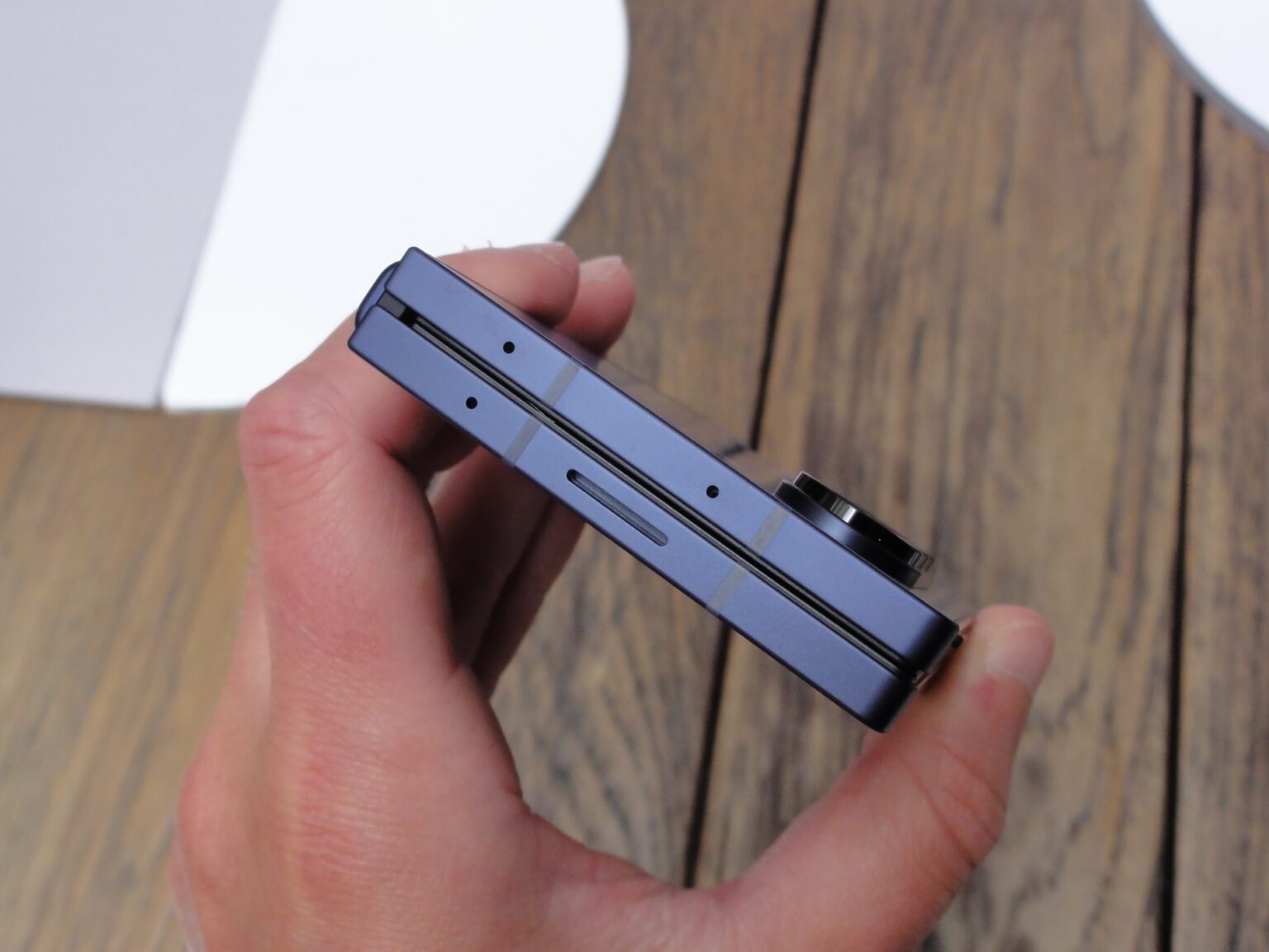 完整比较： Galaxy Z Fold6 与 Z Fold5 - Samsung Magazine