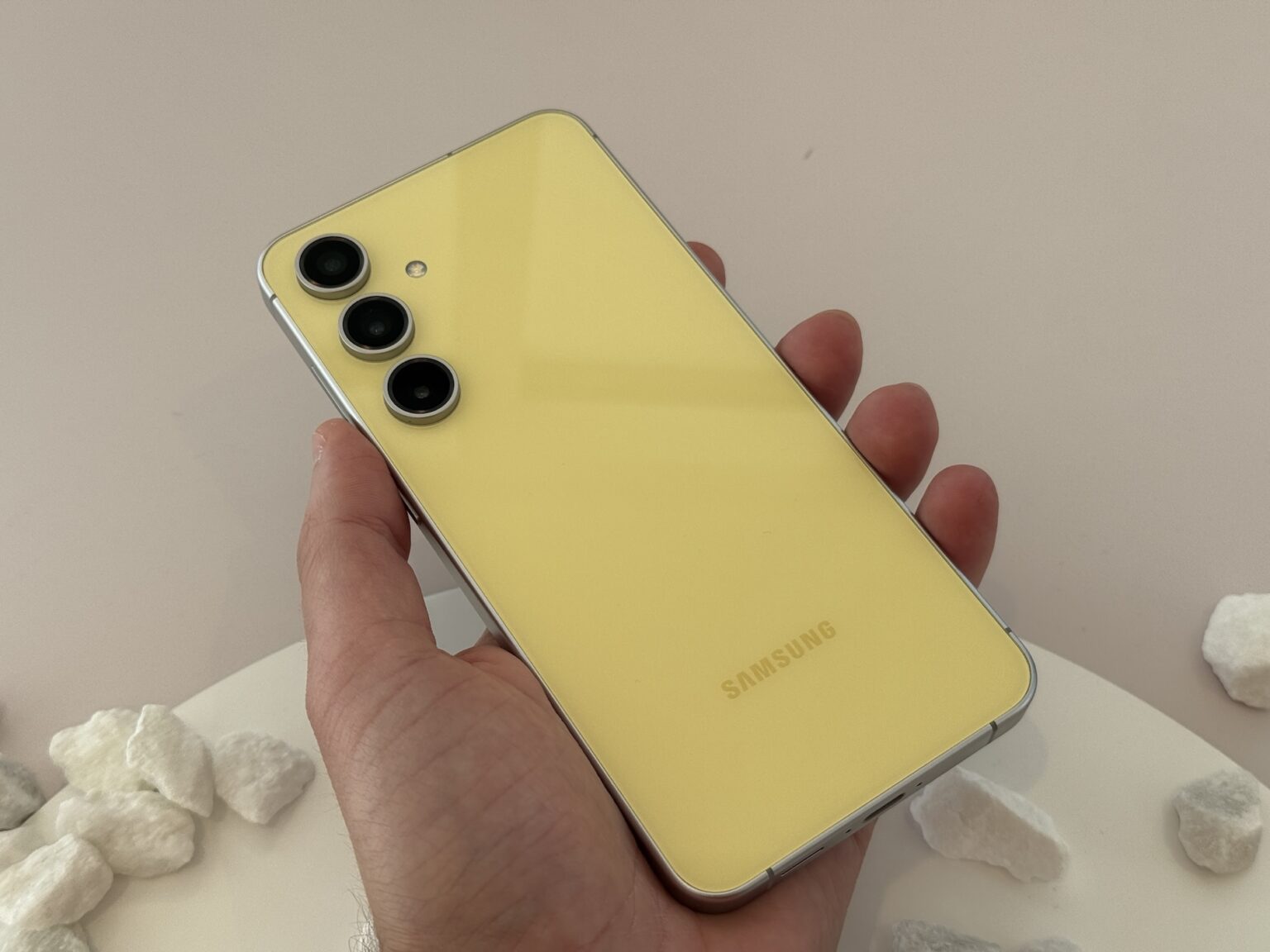 Dans quelles couleurs sera-t-il proposé ? Galaxy S25 FE? – Samsung Magazine