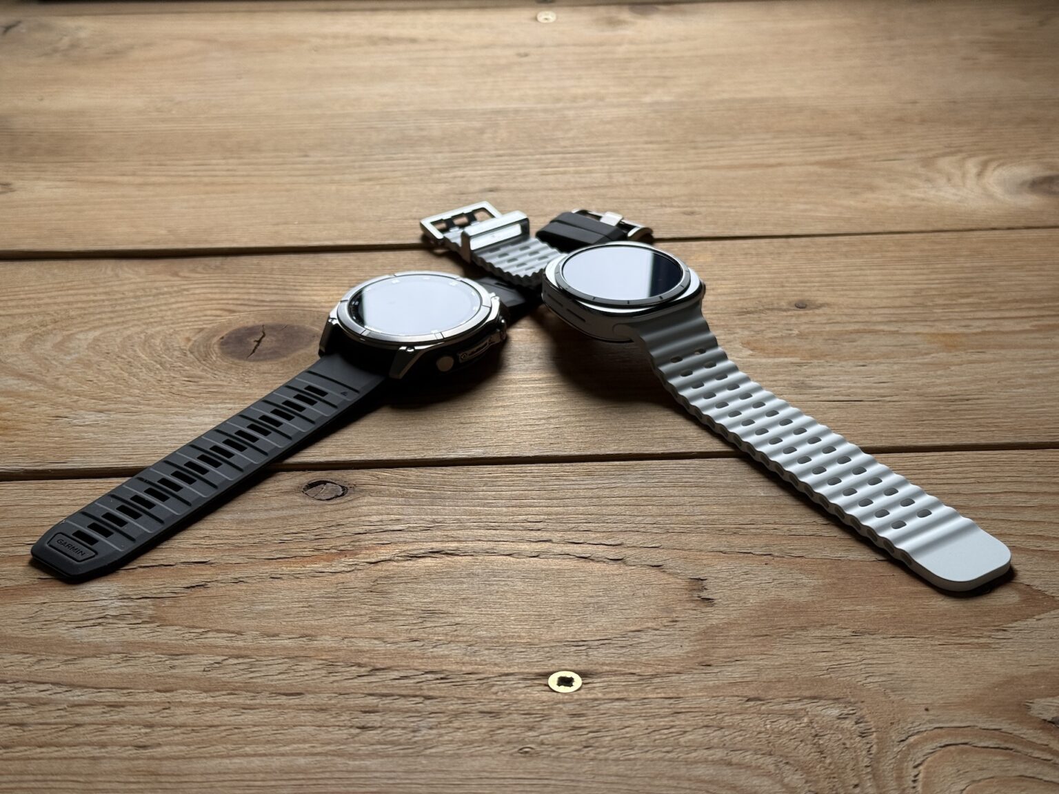 Garmin Fenix 8 51 mm contra Galaxy Watch Ultra:Mira la comparación de ...