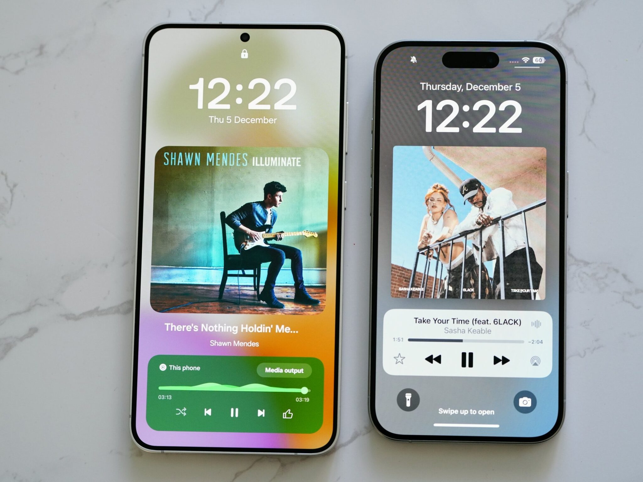 One UI iOS 7とiOS 18：クイック起動とロック画面の比較 – Samsung Magazine