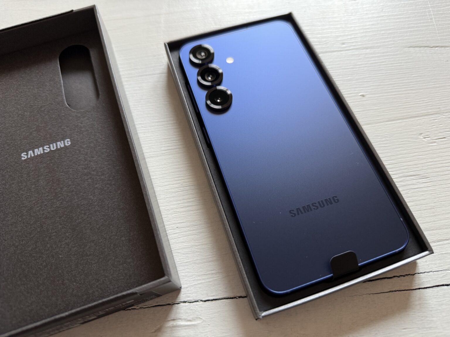 Check out ours Galaxy S25 Unboxing. We also have a unique Samsung cover ...