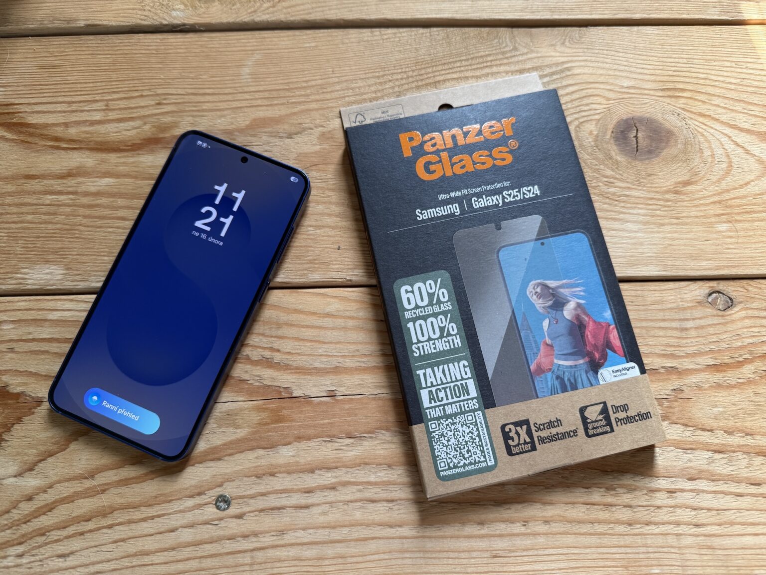 รีวิวกระจกนิรภัย PanzerGlass Edge-to-Edge สำหรับ Galaxy S25: ความ ...