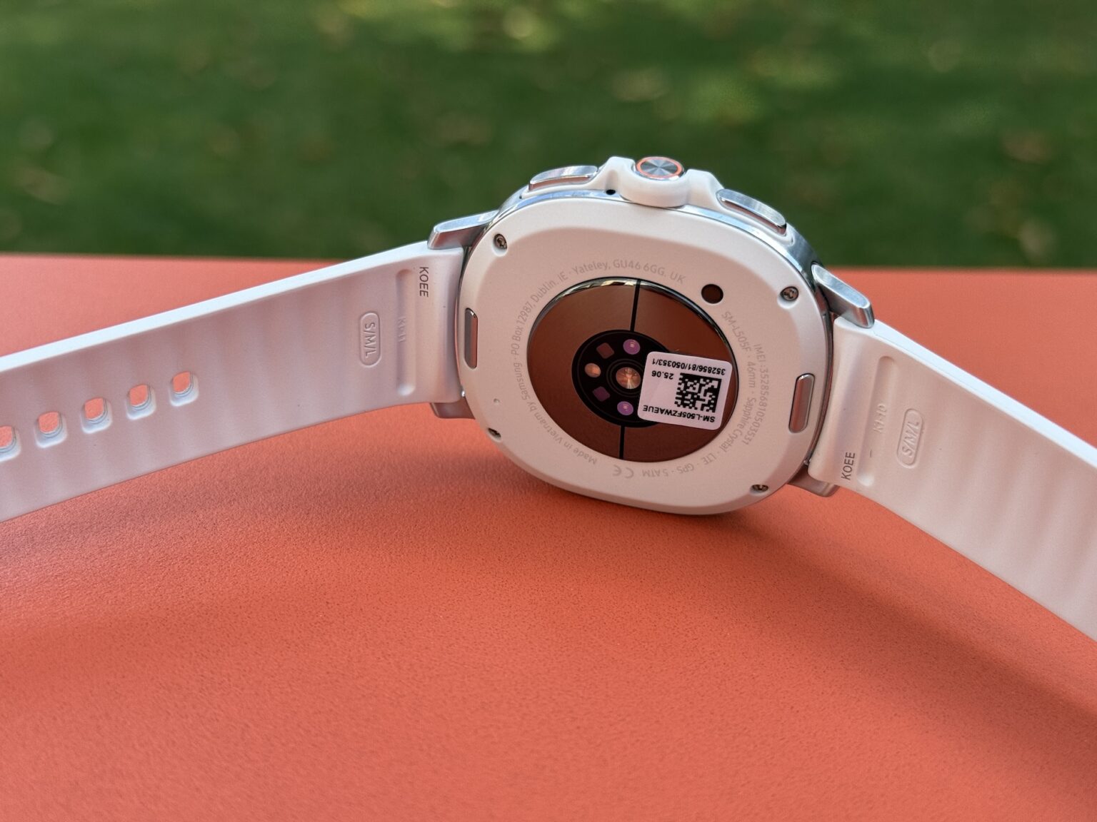 Reviews Galaxy Watch8 Classic: Great smartwatch in an unattractive ...