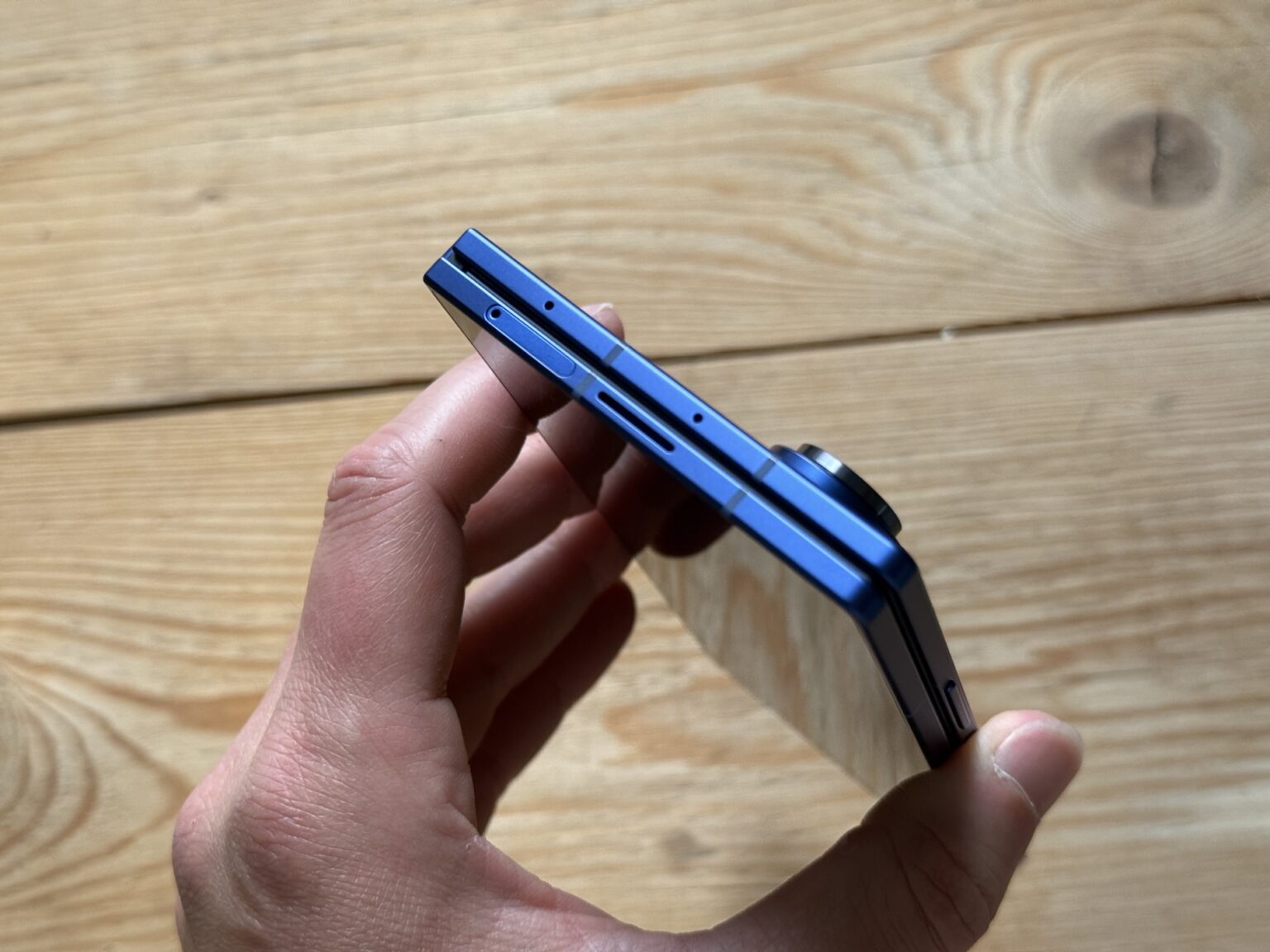 Buy Galaxy S25 Ultra, or Galaxy Z Fold7? Key pros and cons – Samsung ...