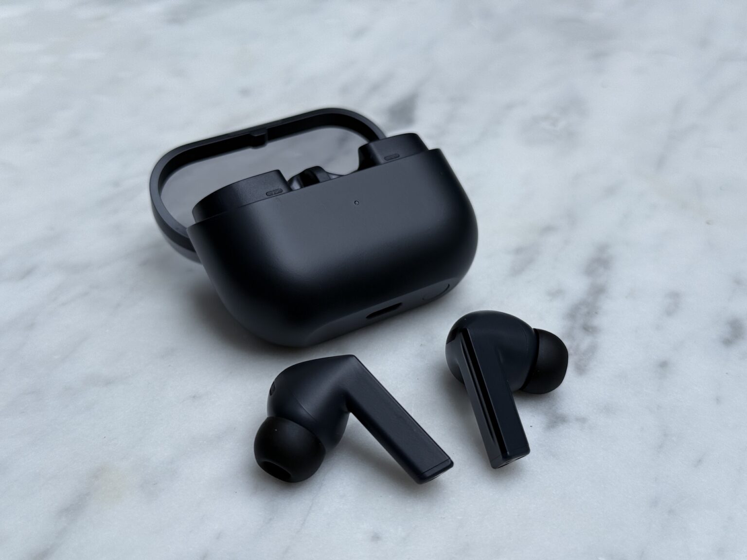 Galaxy Buds3 FE vs. Galaxy Buds FE: What are the intergenerational ...