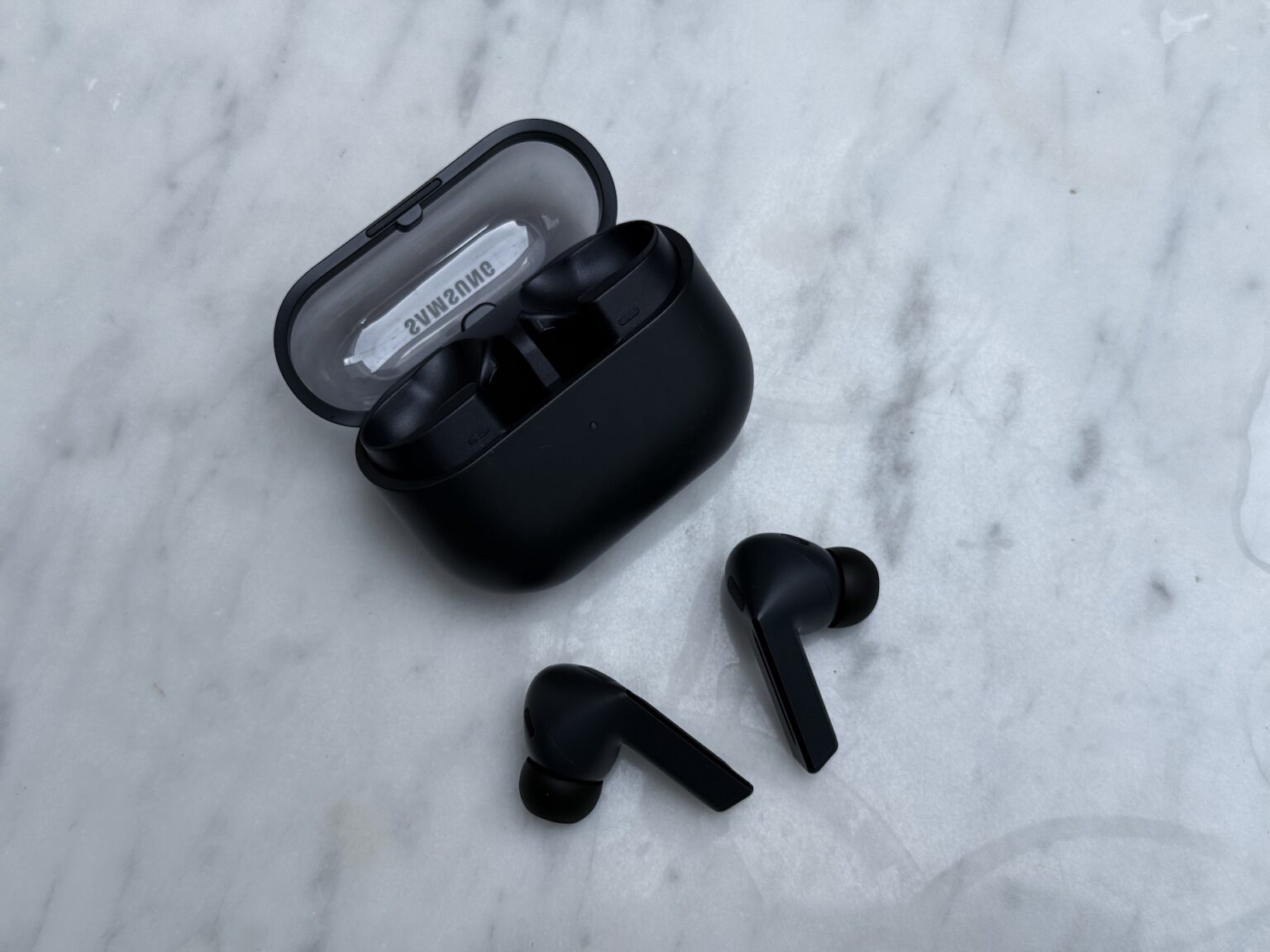 Galaxy Buds3 FE vs. Galaxy Buds FE: What are the intergenerational ...