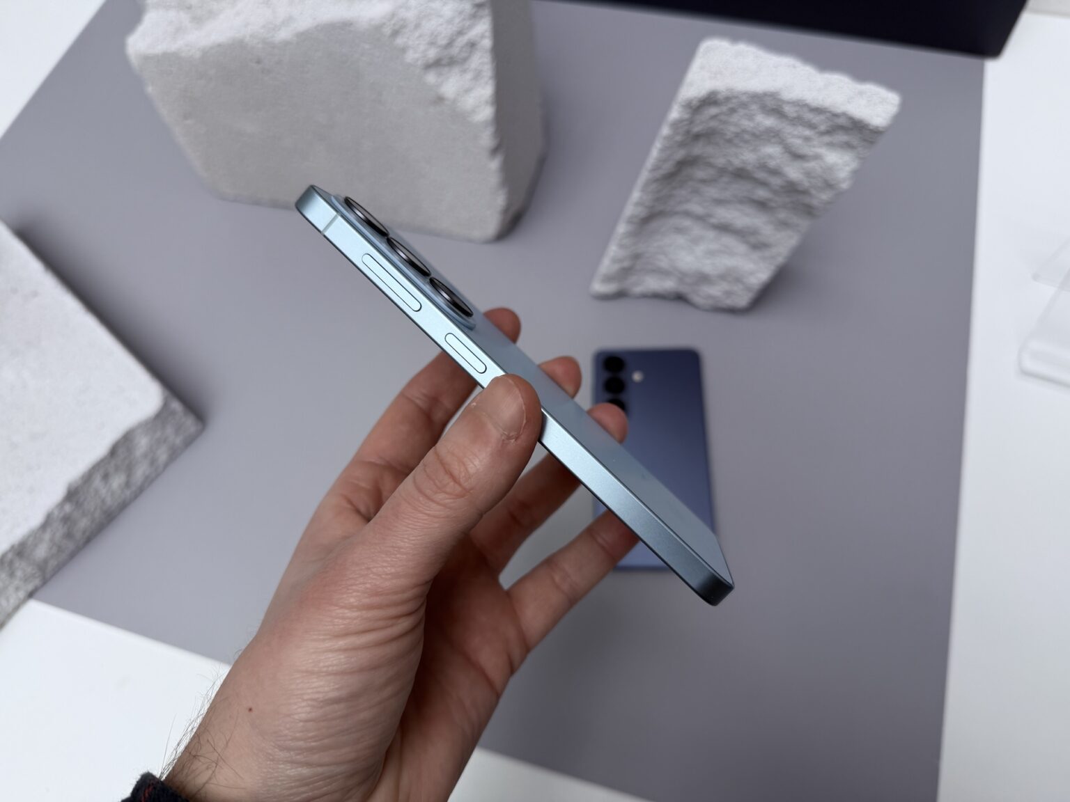 Galaxy S26 Comparaison avec le S25 : Vaut-il la peine de passer au ...